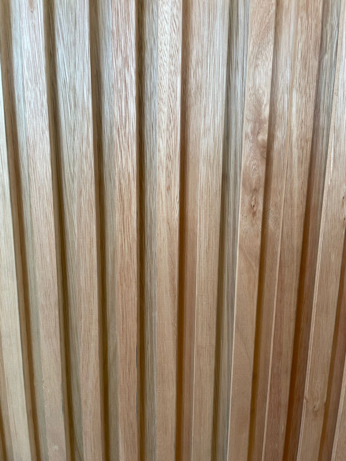 MACHIMBRE REVEST. ALISTONADO 1X2X3.05 EUCALIPTO - Multiplacas