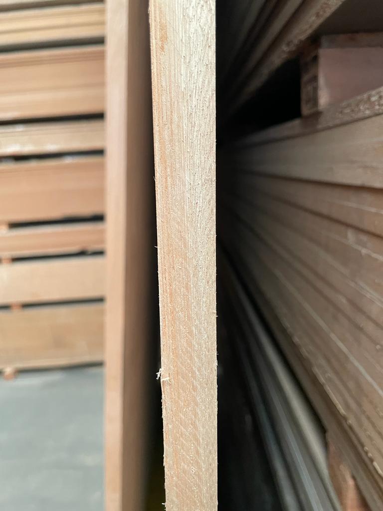 PLACA FINGER EUCALIPTUS 20MM (3.05X1.22) - Multiplacas